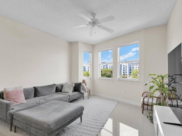 Luxury apartment complex for rent in Fort Lauderdale, United States