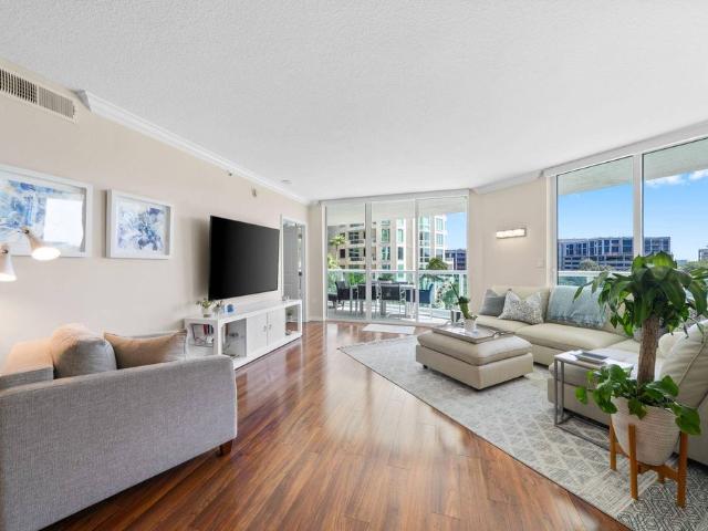 Luxury apartment complex for rent in Fort Lauderdale, United States