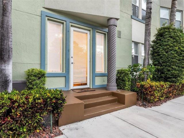 Luxury apartment complex for rent in Fort Lauderdale, United States