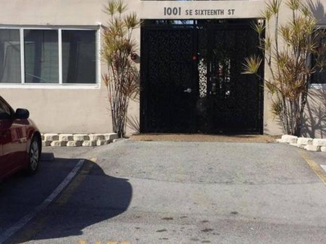 Luxury apartment complex for rent in Fort Lauderdale, United States