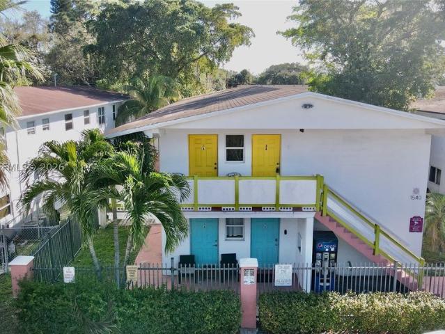 Luxury apartment complex for rent in Fort Lauderdale, United States