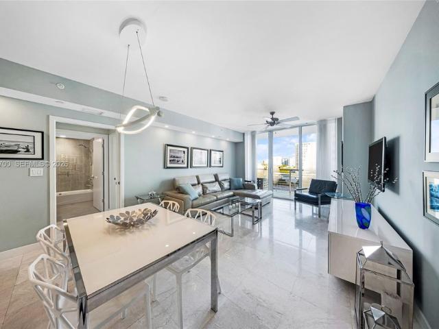 Luxury apartment complex for rent in Fort Lauderdale, United States