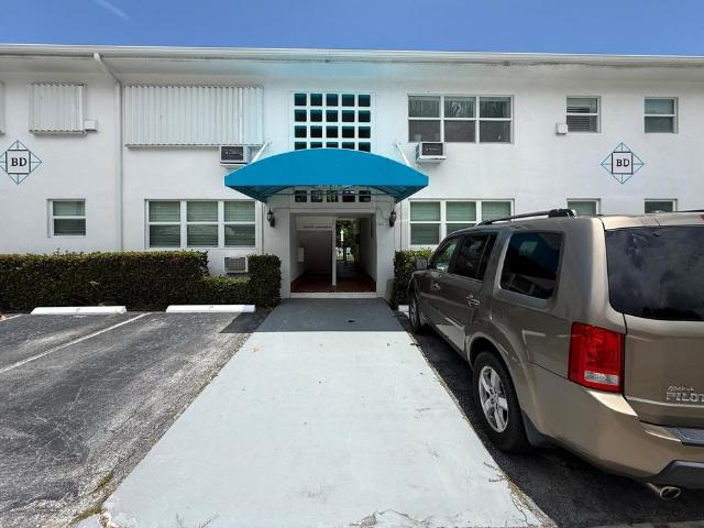 Luxury apartment complex for rent in Fort Lauderdale, United States
