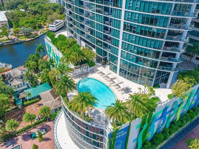 Luxury apartment complex for rent in Fort Lauderdale, United States