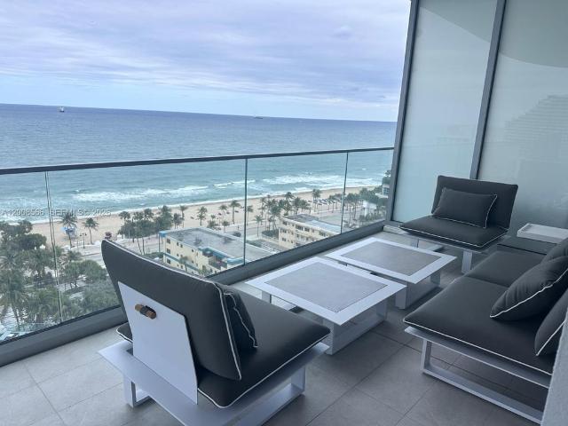 Luxury apartment complex for rent in Fort Lauderdale, United States