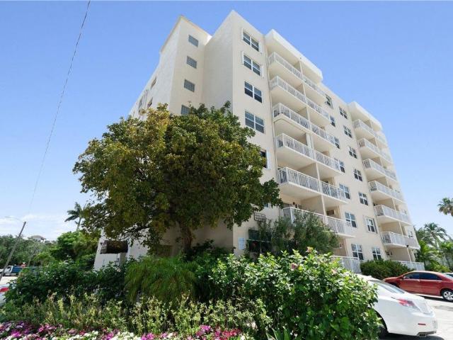 Luxury apartment complex for rent in Fort Lauderdale, United States