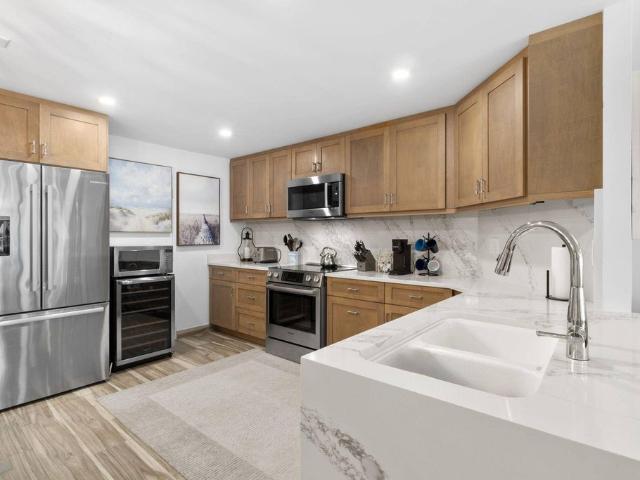 Luxury apartment complex for rent in Fort Lauderdale, United States