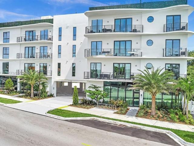 Luxury apartment complex for rent in Fort Lauderdale, United States