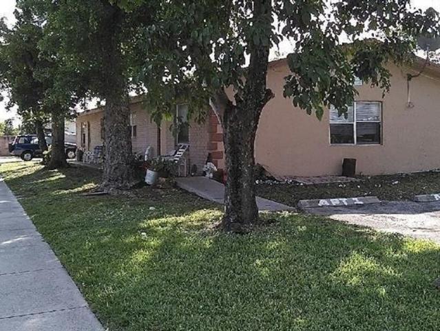 Luxury apartment complex for rent in Fort Lauderdale, United States