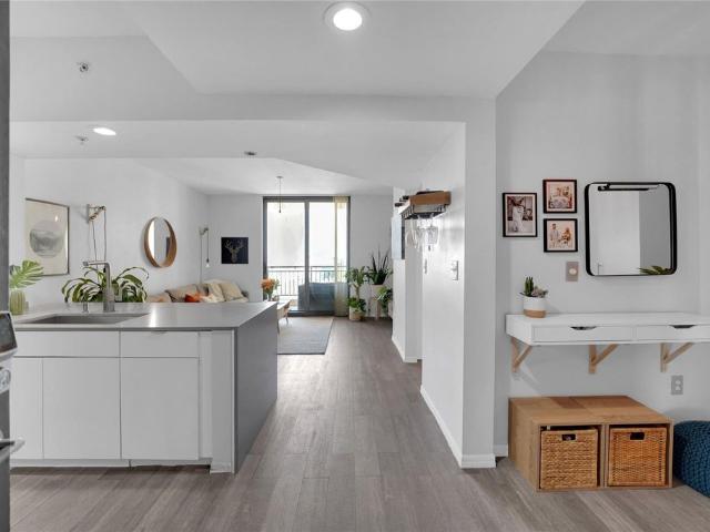 Luxury apartment complex for rent in Fort Lauderdale, United States