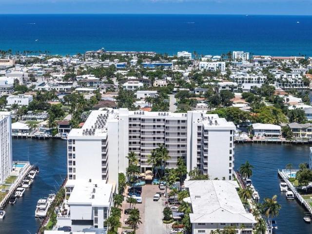 Luxury apartment complex for rent in Fort Lauderdale, United States