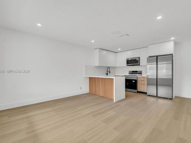 Luxury apartment complex for rent in Fort Lauderdale, United States