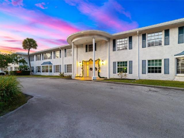 Luxury apartment complex for rent in Fort Lauderdale, United States