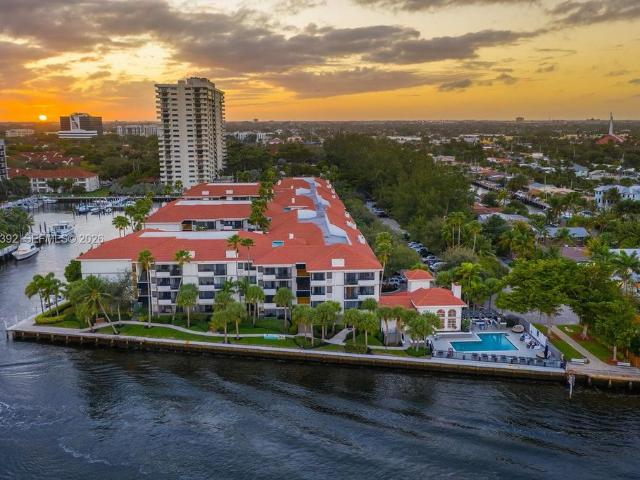 Luxury apartment complex for rent in Fort Lauderdale, United States