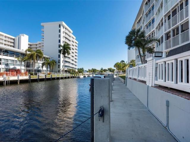 Luxury apartment complex for rent in Fort Lauderdale, United States