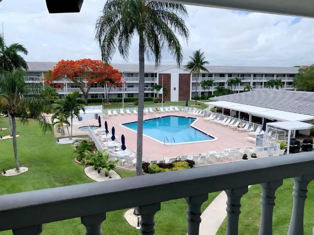 Luxury apartment complex for rent in Fort Lauderdale, United States