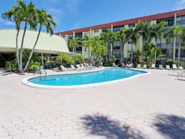 Luxury apartment complex for rent in Fort Lauderdale, United States