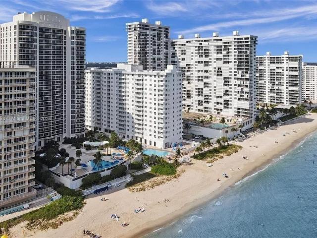 Luxury apartment complex for rent in Fort Lauderdale, United States