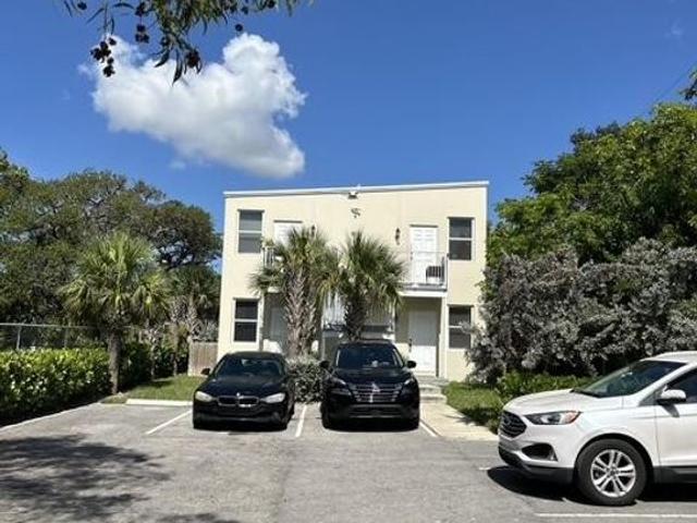 Luxury apartment complex for rent in Fort Lauderdale, United States