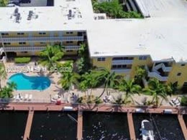 Luxury apartment complex for rent in Fort Lauderdale, United States