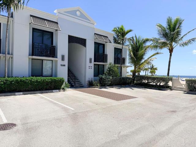 Luxury apartment complex for rent in Fort Lauderdale, United States