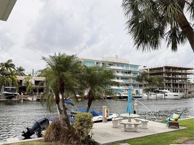 Luxury apartment complex for rent in Fort Lauderdale, United States