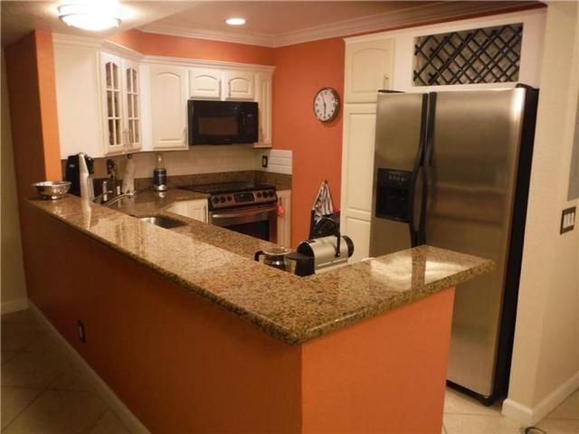 Luxury apartment complex for rent in Fort Lauderdale, United States
