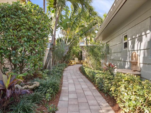 Luxury apartment complex for rent in Fort Lauderdale, United States