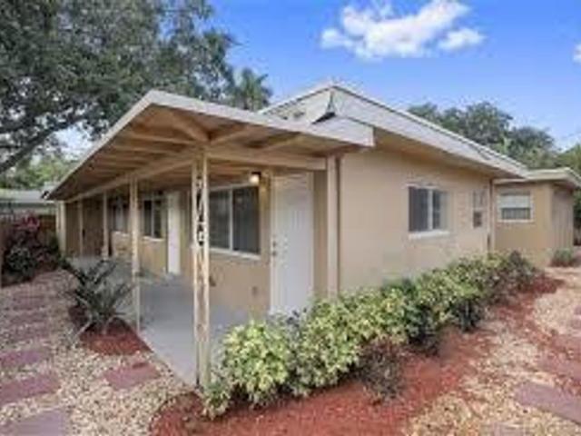 Luxury apartment complex for rent in Fort Lauderdale, United States