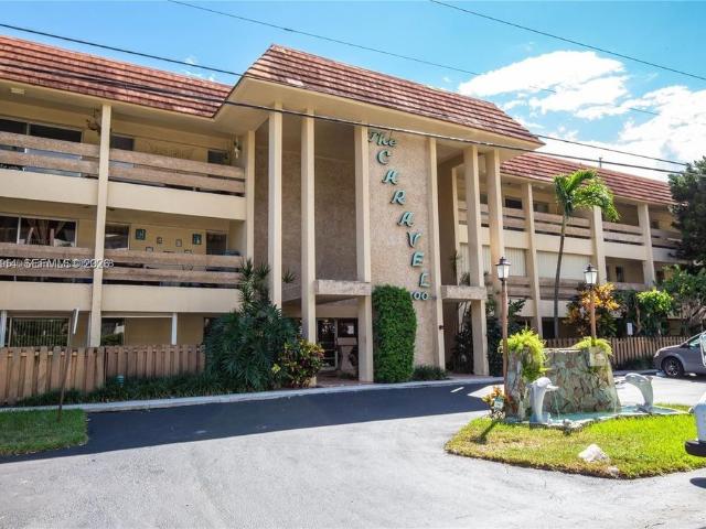 Luxury apartment complex for rent in Fort Lauderdale, United States
