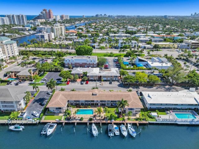 Luxury apartment complex for rent in Fort Lauderdale, United States