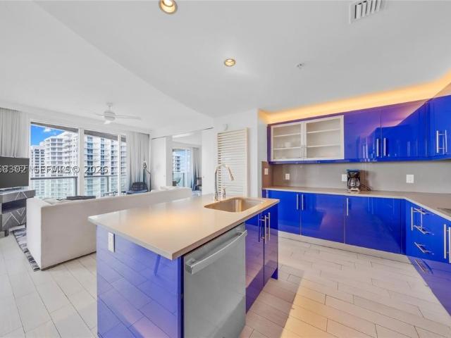 Luxury apartment complex for rent in Fort Lauderdale, United States