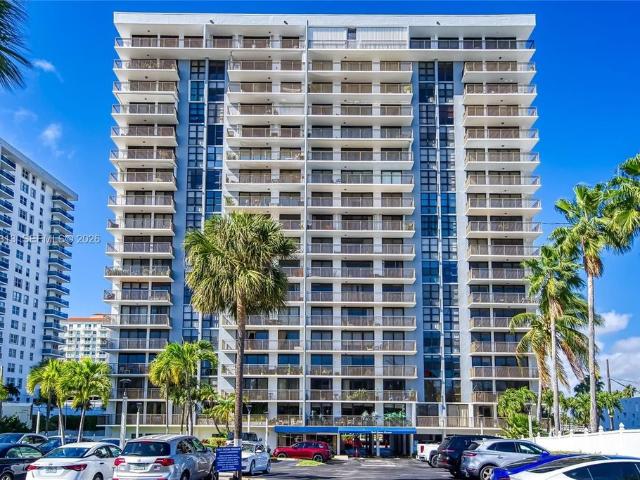 Luxury apartment complex for rent in Fort Lauderdale, United States