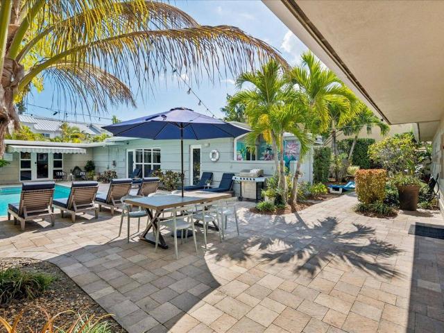 Luxury apartment complex for rent in Fort Lauderdale, United States