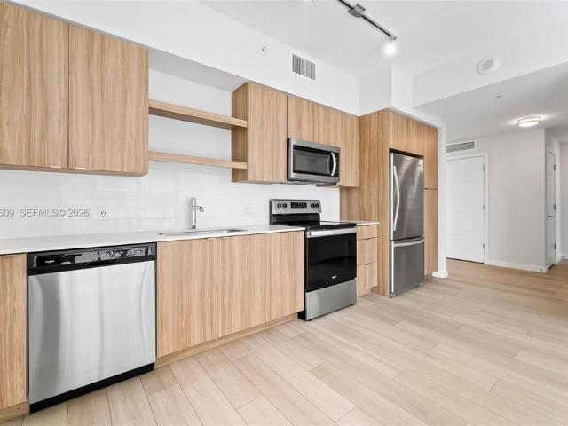 Luxury apartment complex for rent in Fort Lauderdale, United States