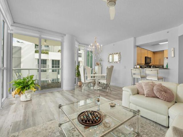 Luxury apartment complex for rent in Fort Lauderdale, United States