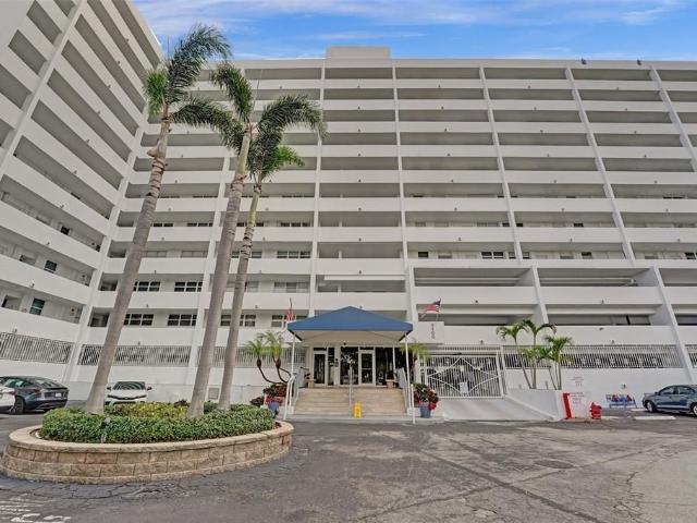 Luxury apartment complex for rent in Fort Lauderdale, United States