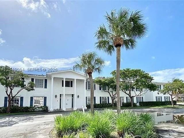 Luxury apartment complex for rent in Fort Lauderdale, United States