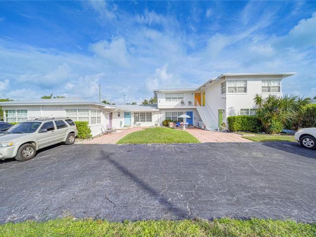 Luxury apartment complex for rent in Fort Lauderdale, United States
