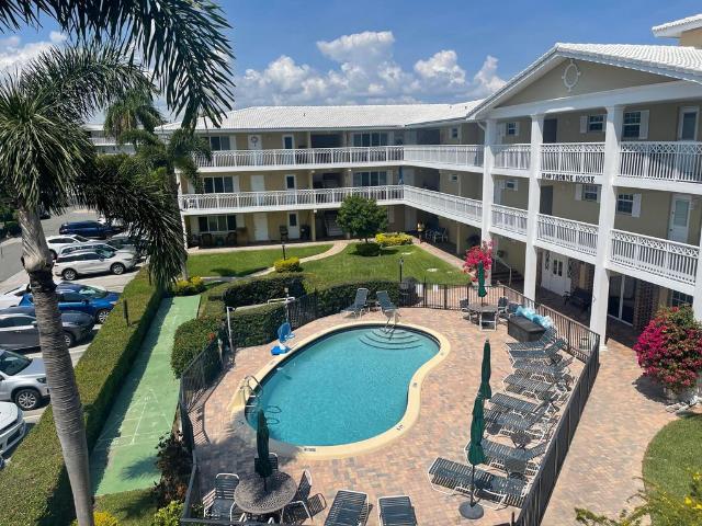 Luxury apartment complex for rent in Fort Lauderdale, United States