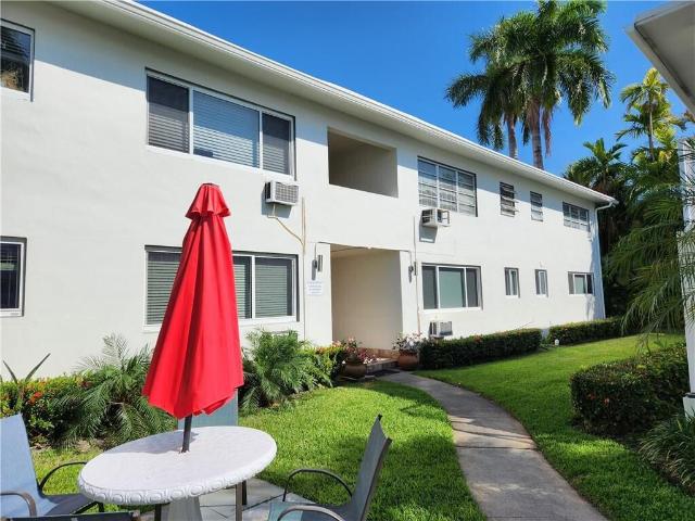 Luxury apartment complex for rent in Fort Lauderdale, United States