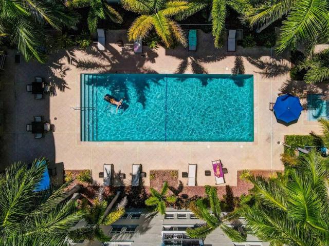 Luxury apartment complex for rent in Fort Lauderdale, United States