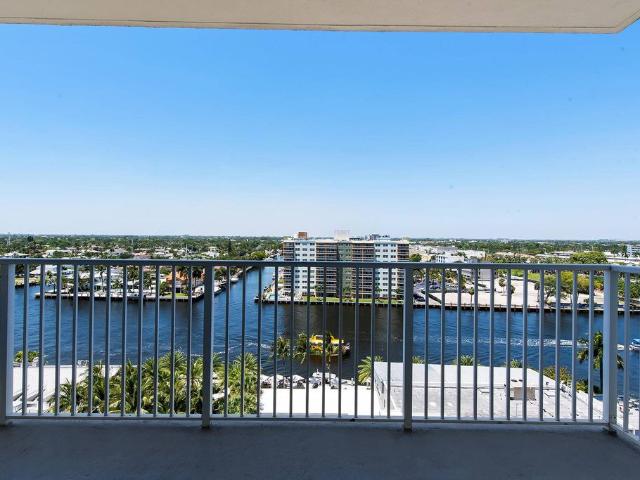 Luxury apartment complex for rent in Fort Lauderdale, United States
