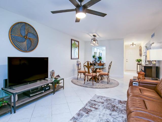 Luxury apartment complex for rent in Fort Pierce, Florida