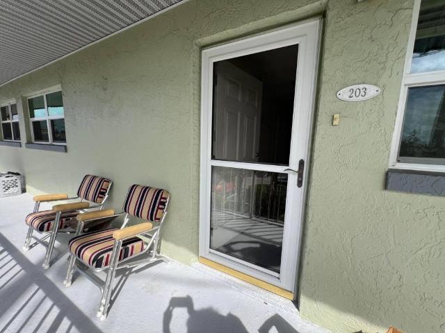 Luxury apartment complex for rent in Fort Pierce, Florida