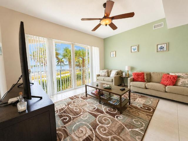 Luxury apartment complex for rent in Fort Pierce, Florida