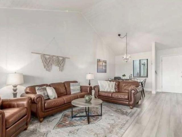 Luxury apartment complex for rent in Fort Pierce, United States