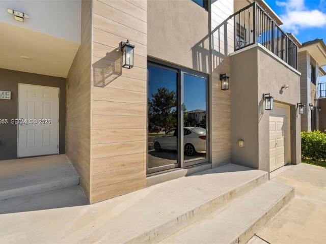 Luxury apartment complex for rent in Florida City, United States