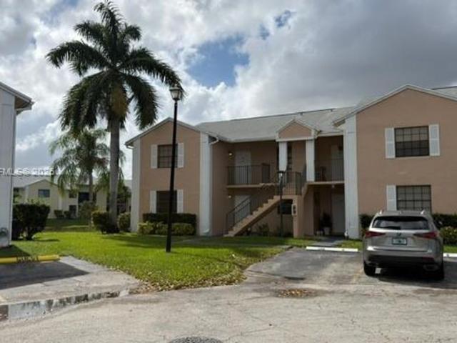 Luxury apartment complex for rent in Florida City, United States