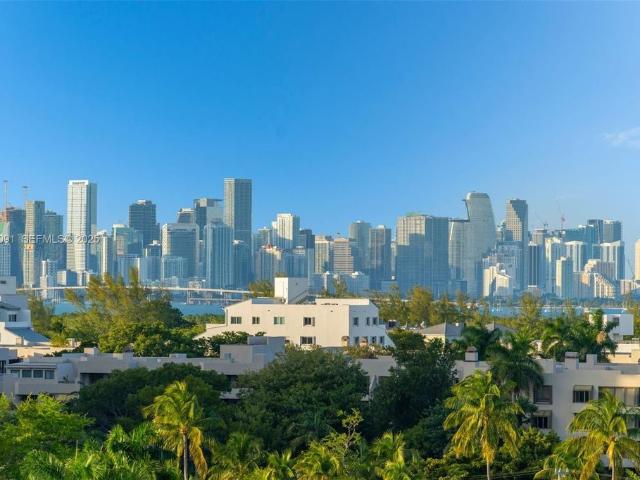 Luxury apartment complex for rent in Key Biscayne, Florida